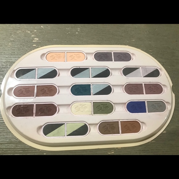 Mary Kay | Makeup | Mk Vintage Eye Shadows In Pink Case 5 For 2 | Poshmark